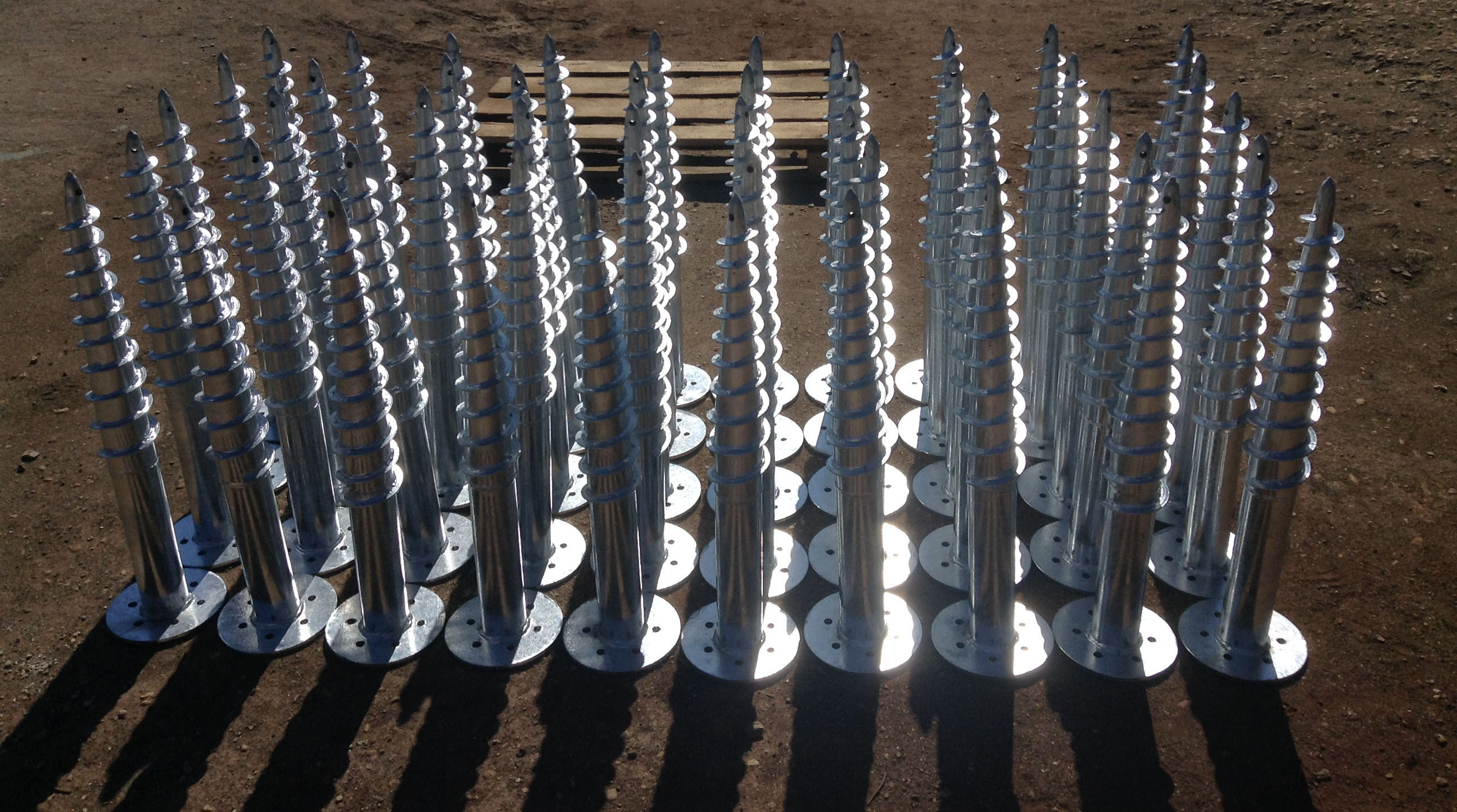 Suruburi de fundatie