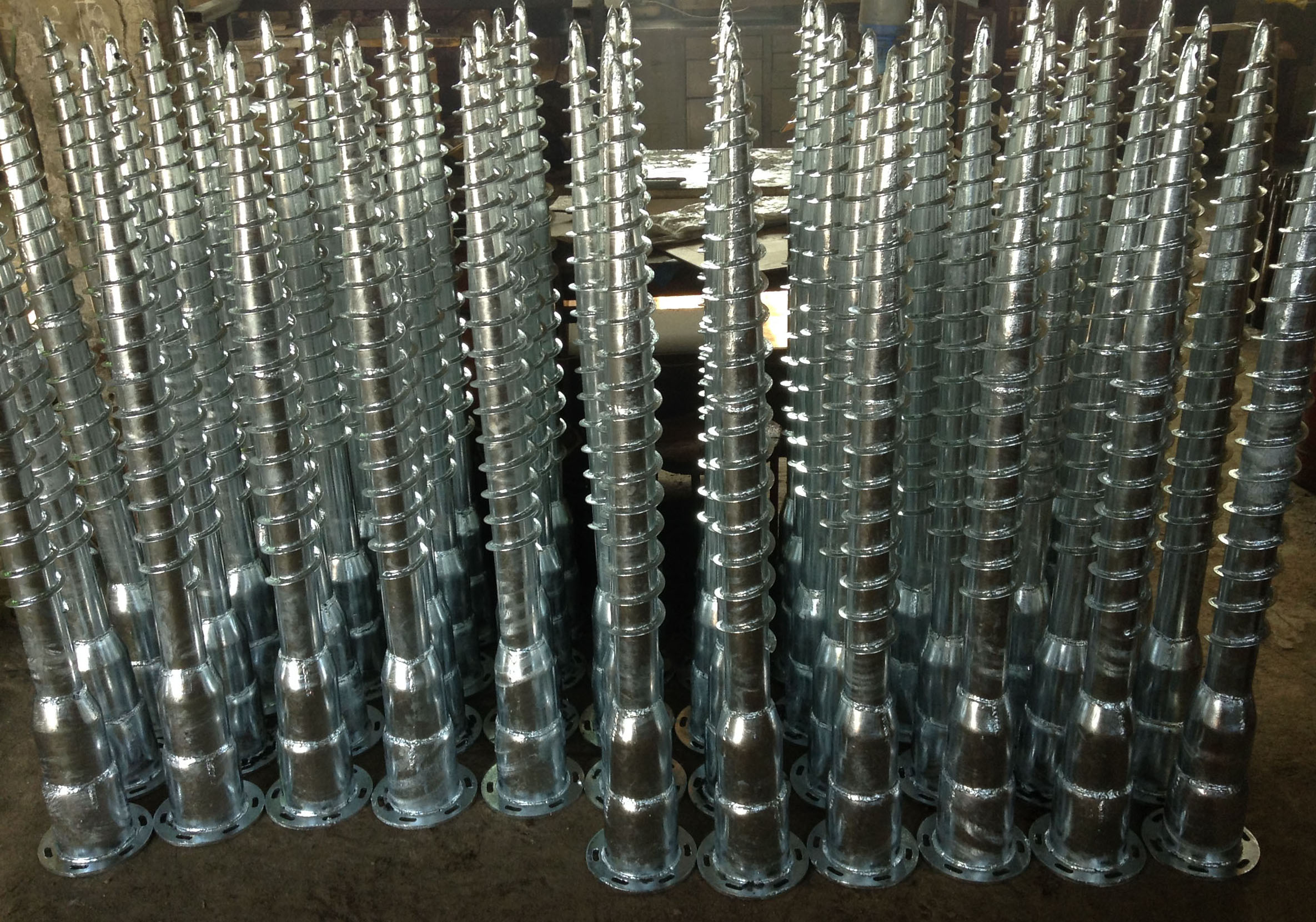 Suruburi de fundatie